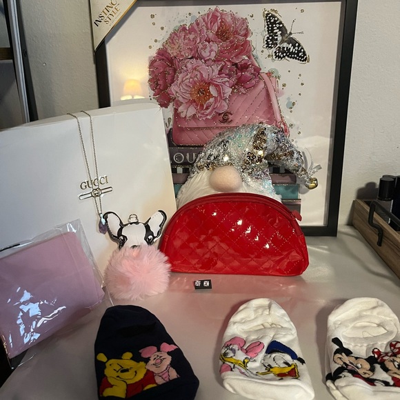 Gucci | Bags | 9 Piece Bundle Include Gucci Box And Unbranded Items ...